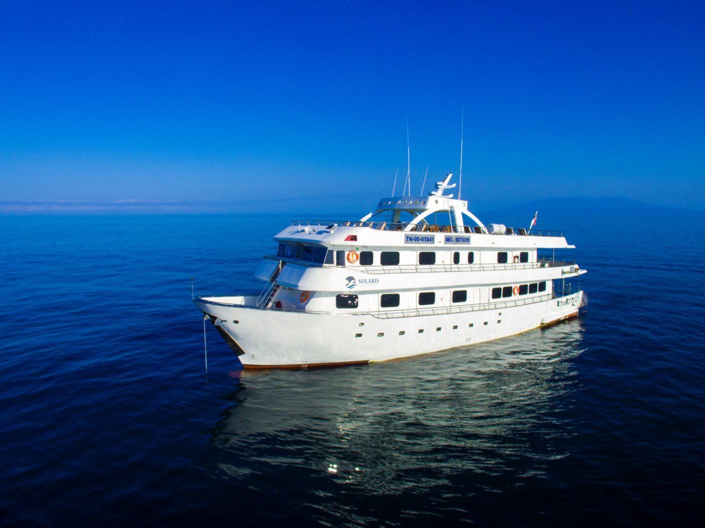 Solaris First Class Yacht **** - Guide Ecuador Travel